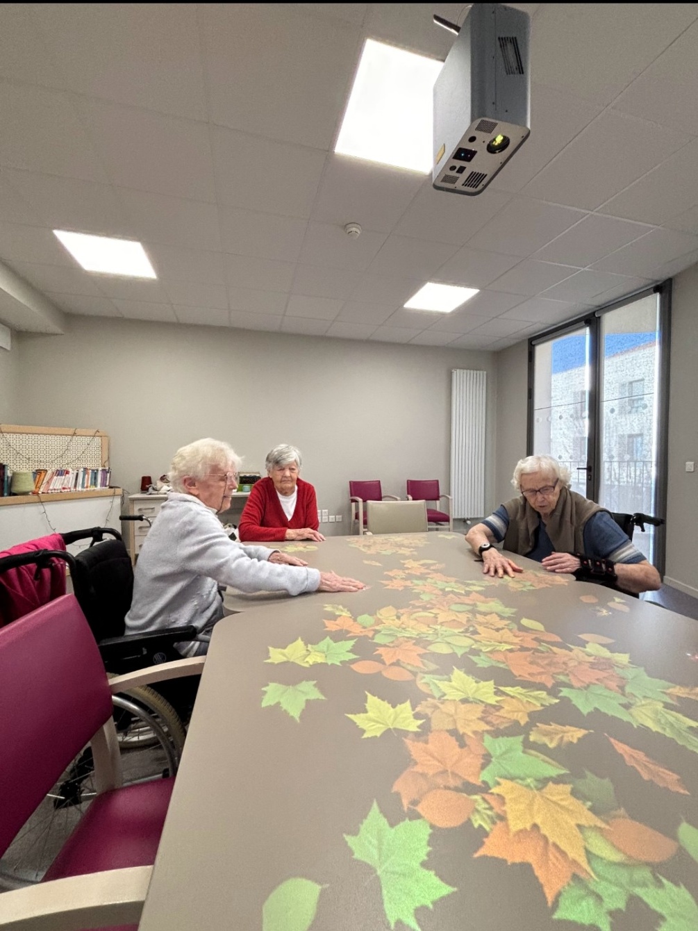 La Tovertafel : un appareil ludique au service des personnes présentant ...